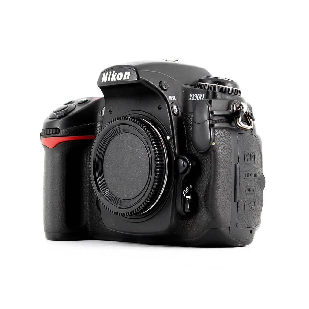 Reflex D300 - Preto + Nikon AF-S Nikkor 24-85mm f/3.5-4.5 G ED VR f/3.5 ...